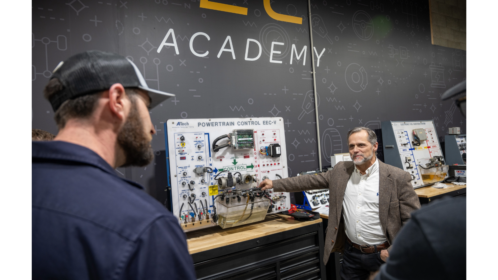 An Inside Look at FleeTec Academy’s Diesel Tech Training | Cox Careers